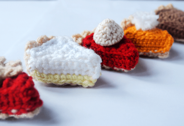 Crochet Pumpkin Pie Slice Free Patterns ( SitnCrochet 2026